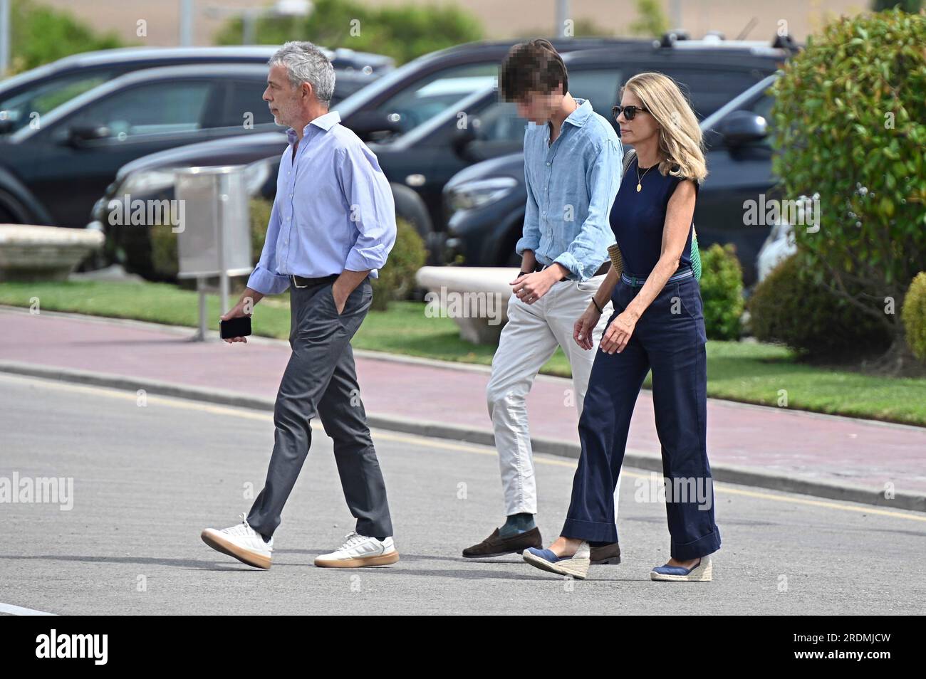 María Chavarri and her son Álvaro Fitz James at the Tanatorio de la Paz ...