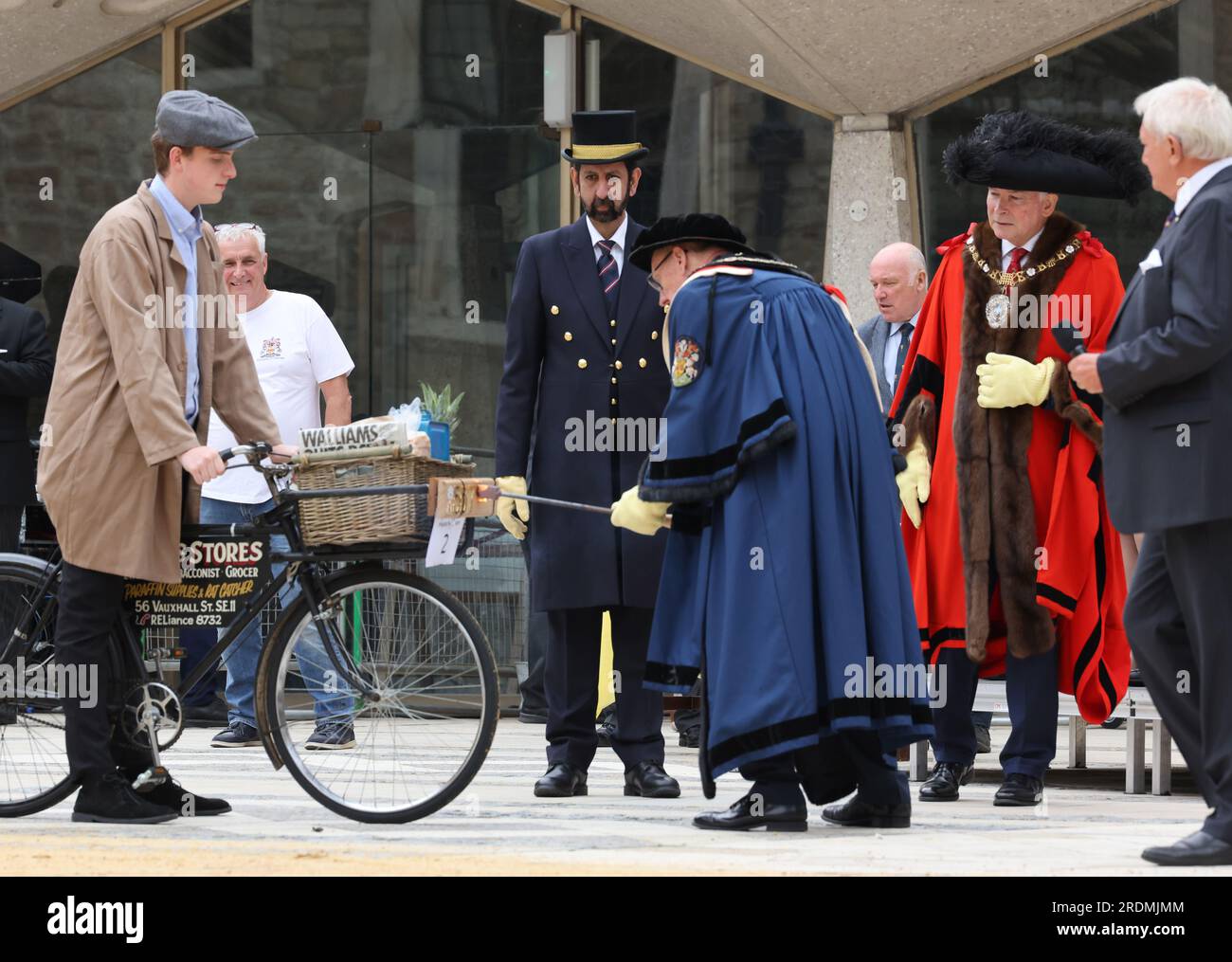 Lord mayor nicholas lyons hi-res stock photography and images - Alamy