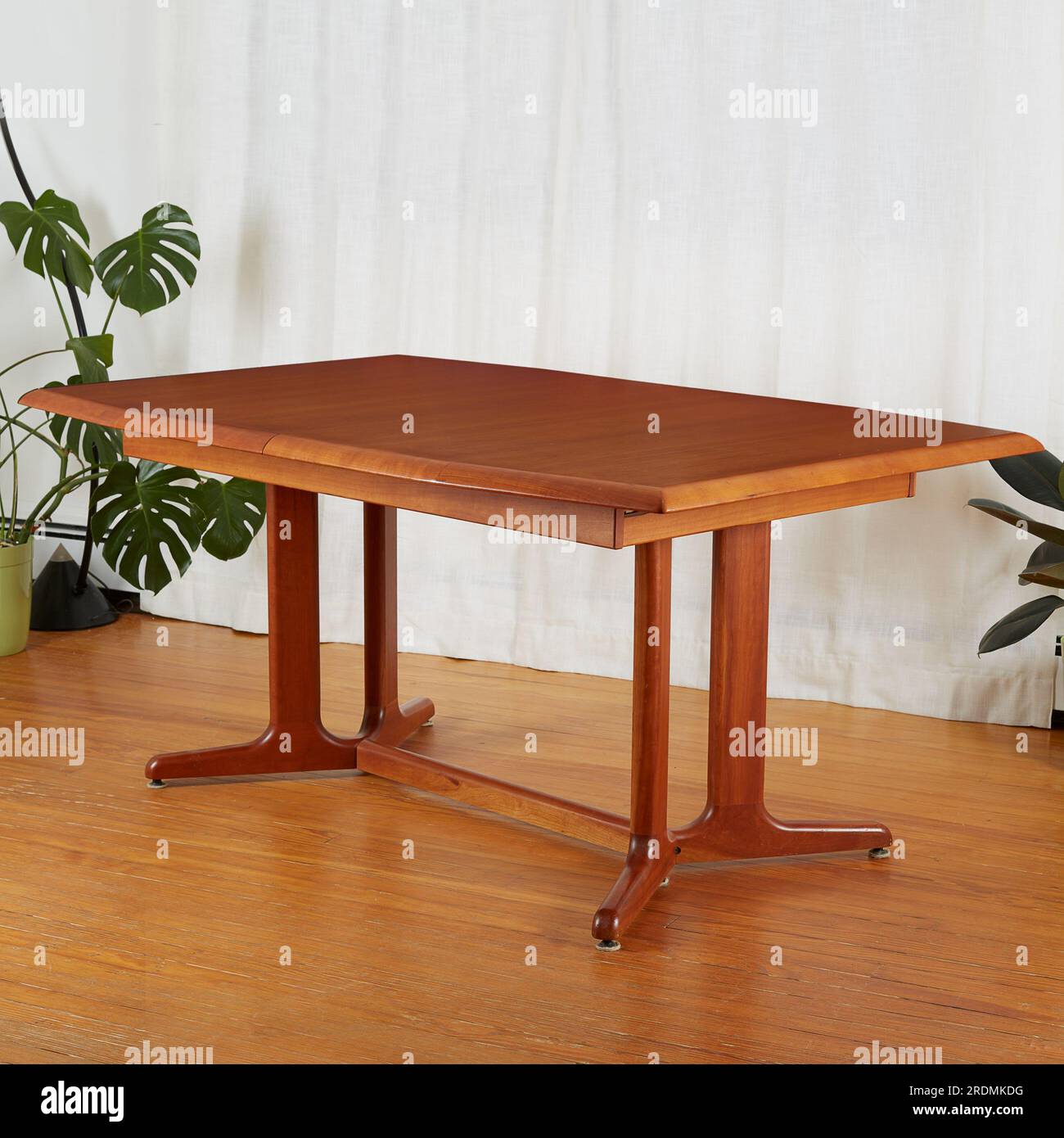 Nilkamal Folding Dining Table