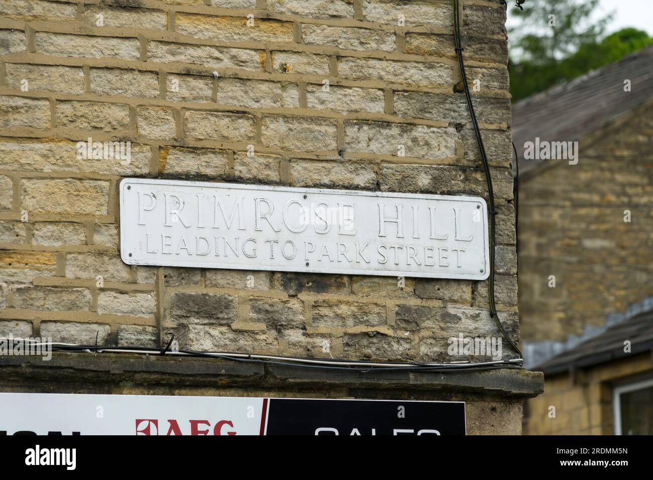 Road name plate on wall, Primrose hill, Skipton, North Yorkshire ...
