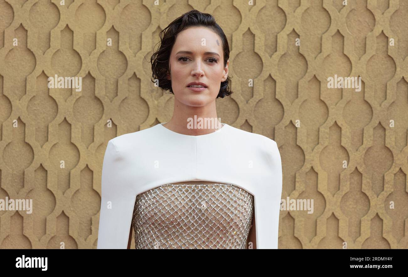 Actress bridge hi-res stock photography and images - Alamy