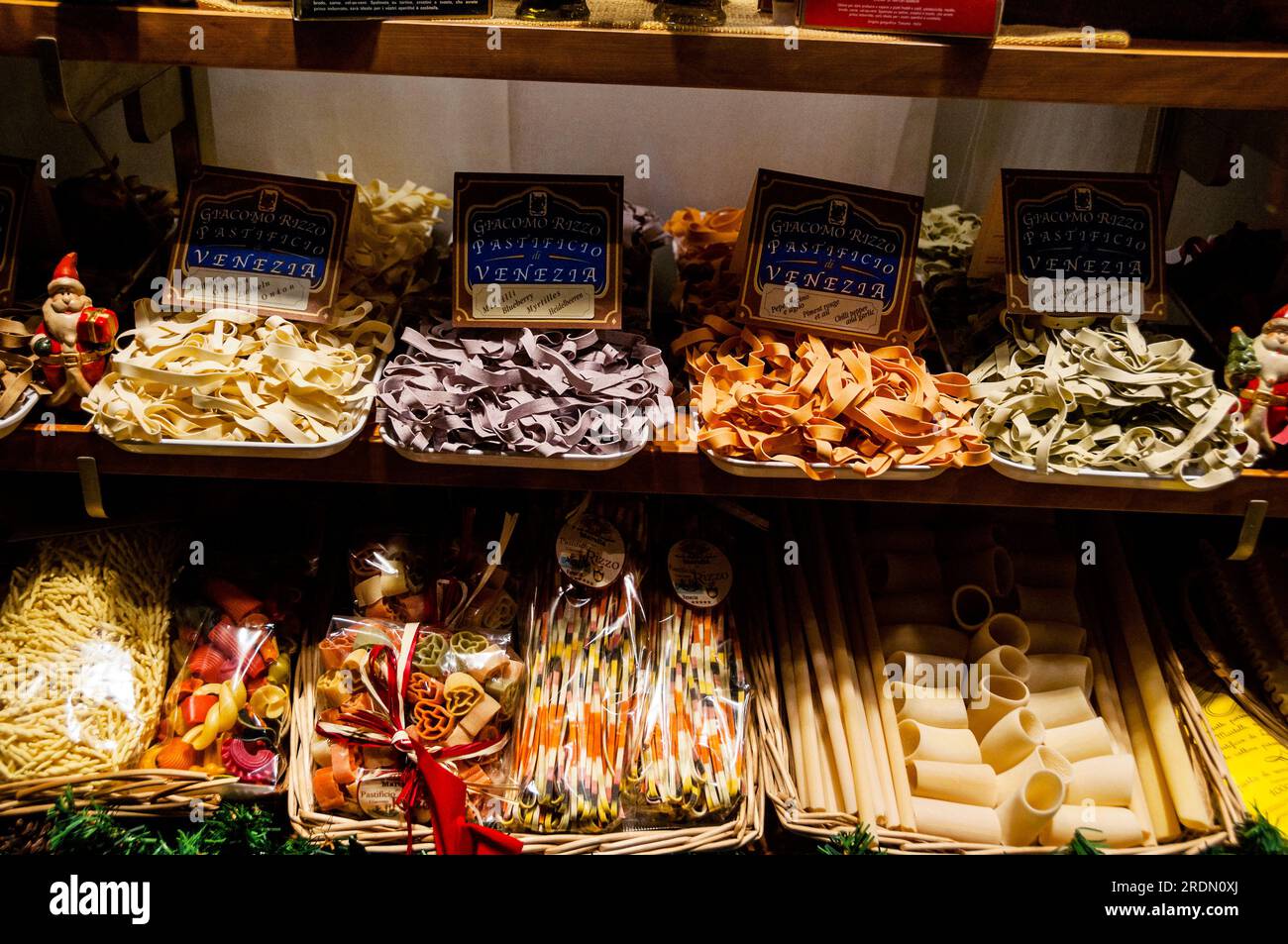 Pasta in venice italy hi-res stock photography and images - Alamy