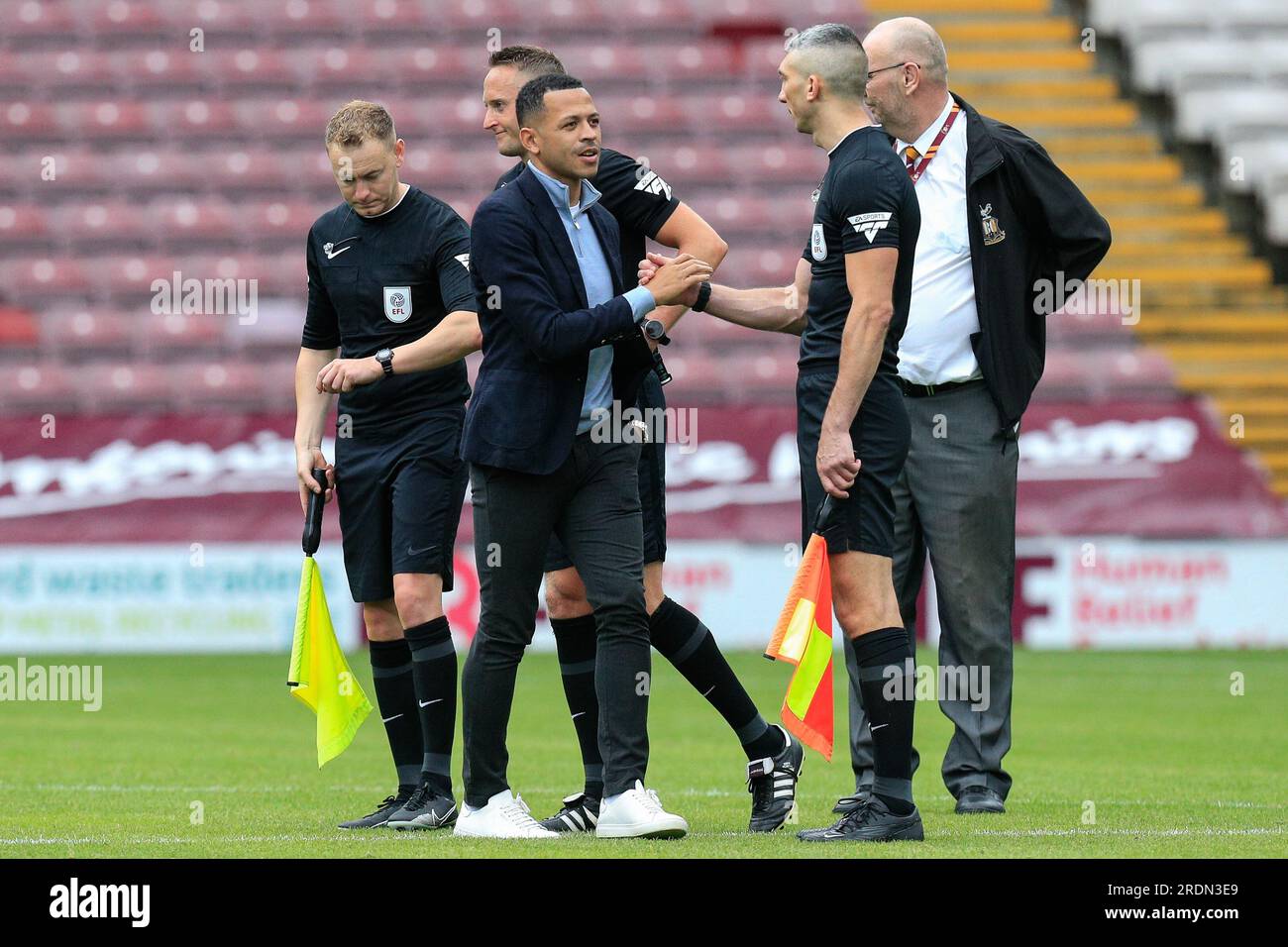 University officials hi-res stock photography and images - Alamy