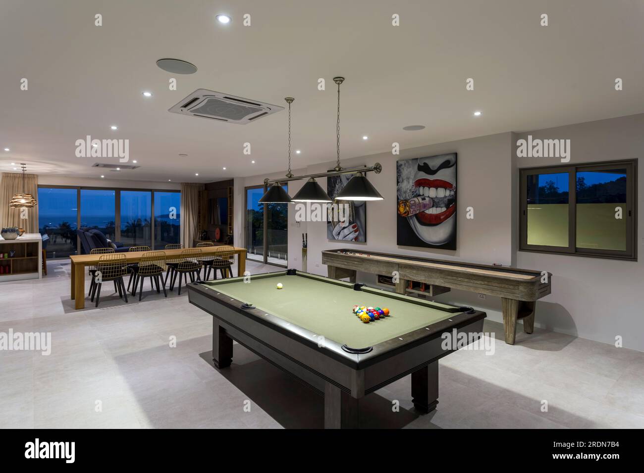 Modern house design with gym hi-res stock photography and images - Alamy