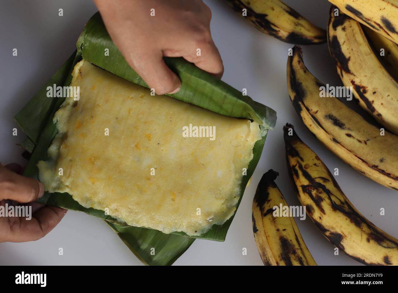 Rice plantain elayada. Steamed rice pancakes in banana leaf made with a ...
