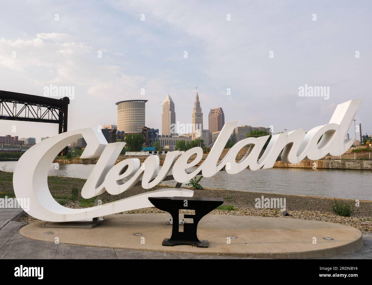 Cleveland Ohio Script Sign with the Skyline Behind it Stock Photo - Alamy