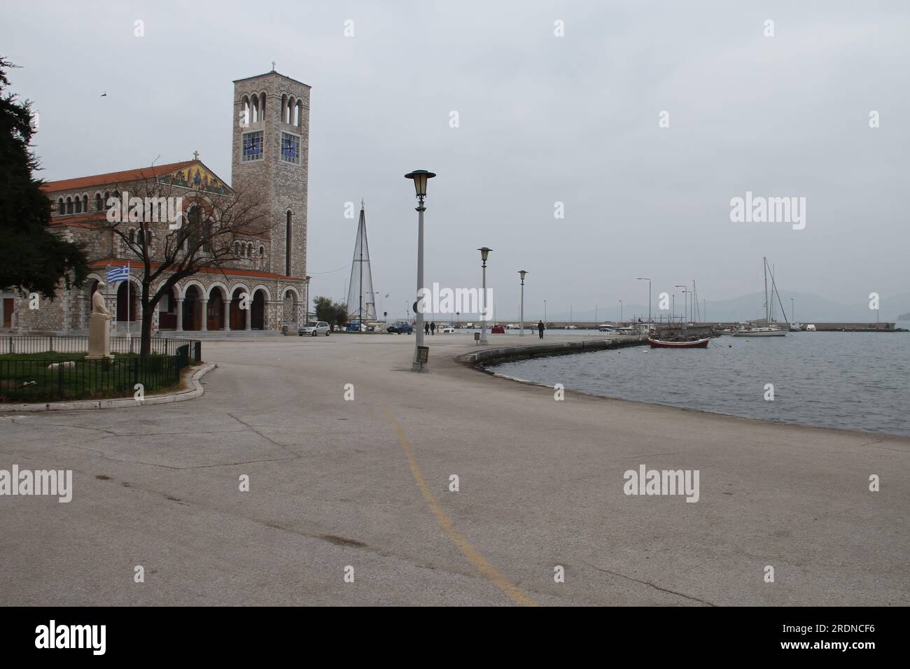 Fish market in town of Volos Stock Photo - Alamy