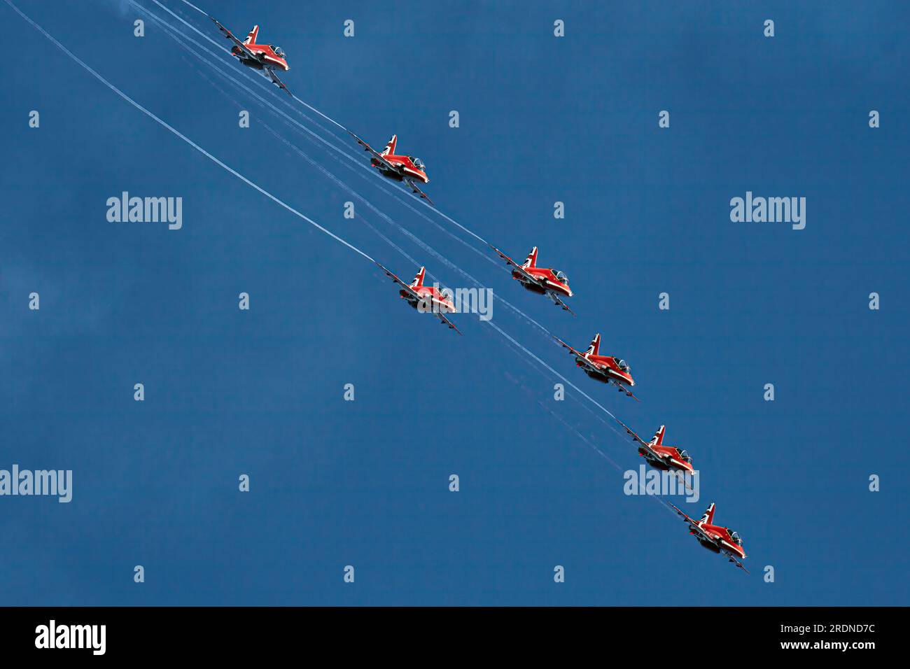 Artistic arrows hi-res stock photography and images - Alamy