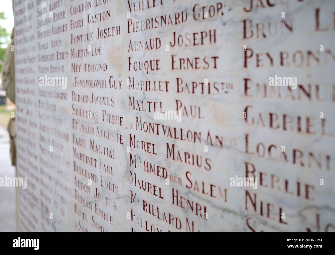 World war memorials hi-res stock photography and images - Alamy