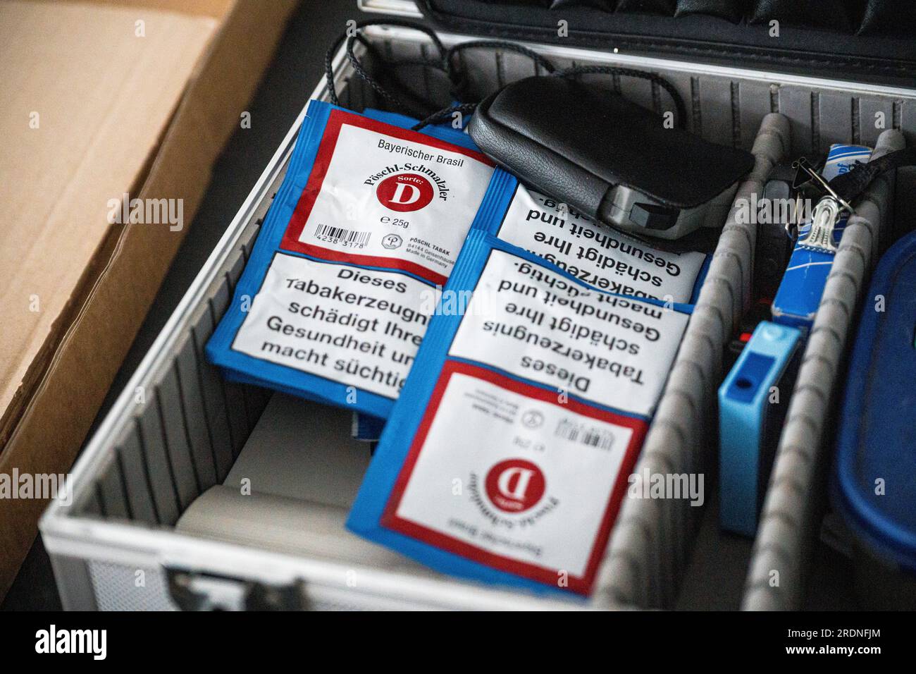 5 grams hi-res stock photography and images - Alamy