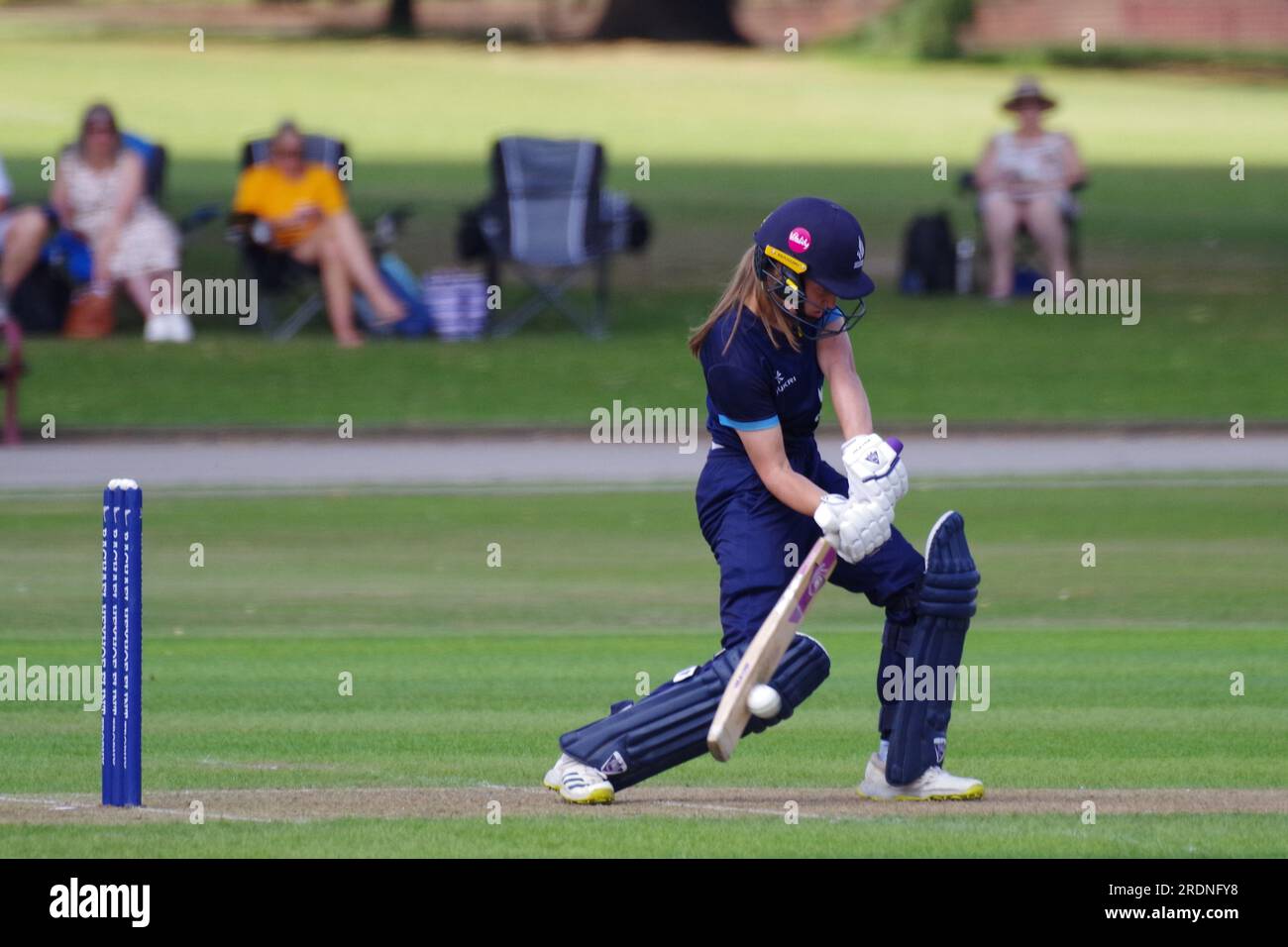 Queens park chesterfield cricket hi-res stock photography and images ...