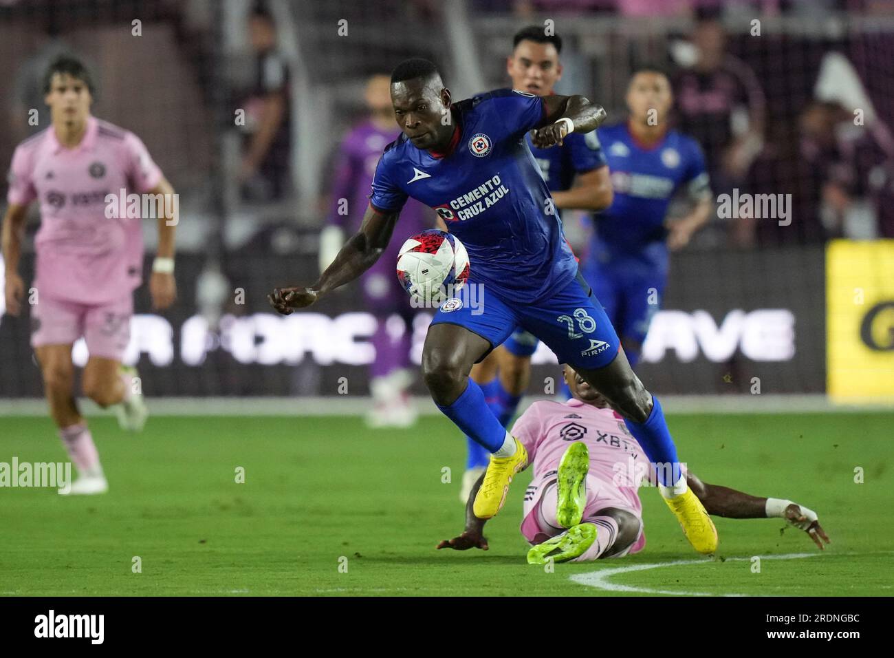 FORT LAUDERDALE, FL - JULY 21: Cruz Azul Diber Cambindo (28) gets past ...