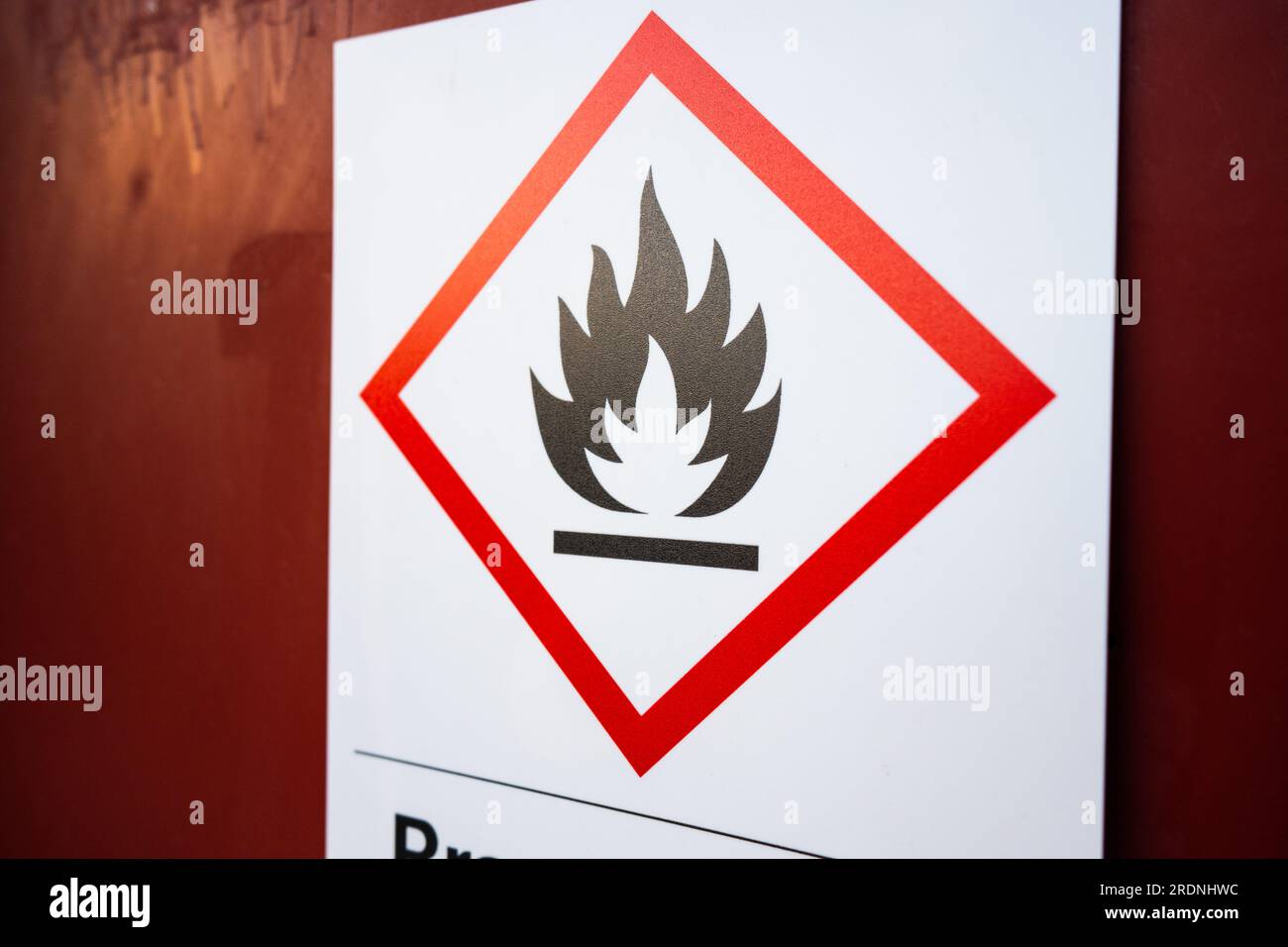 Flammable sign hi-res stock photography and images - Alamy