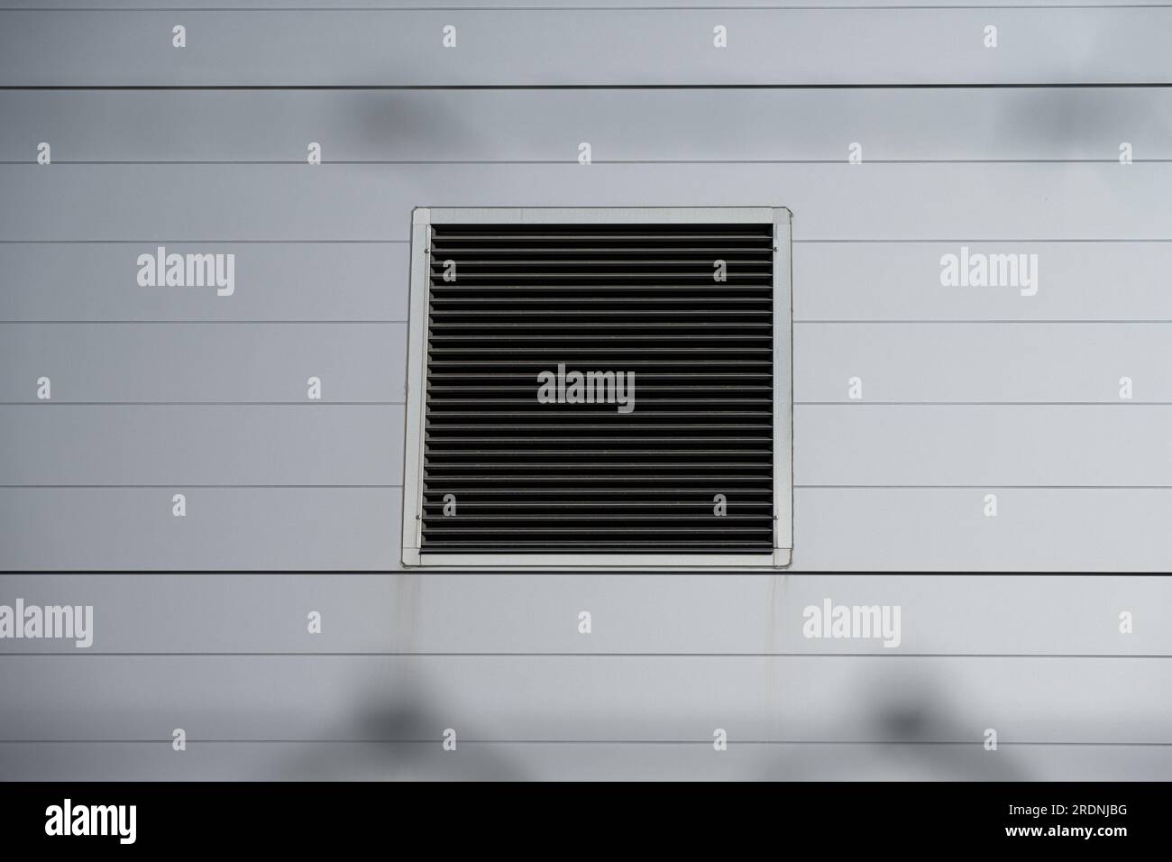 Large brown warehouse building hi-res stock photography and images - Alamy