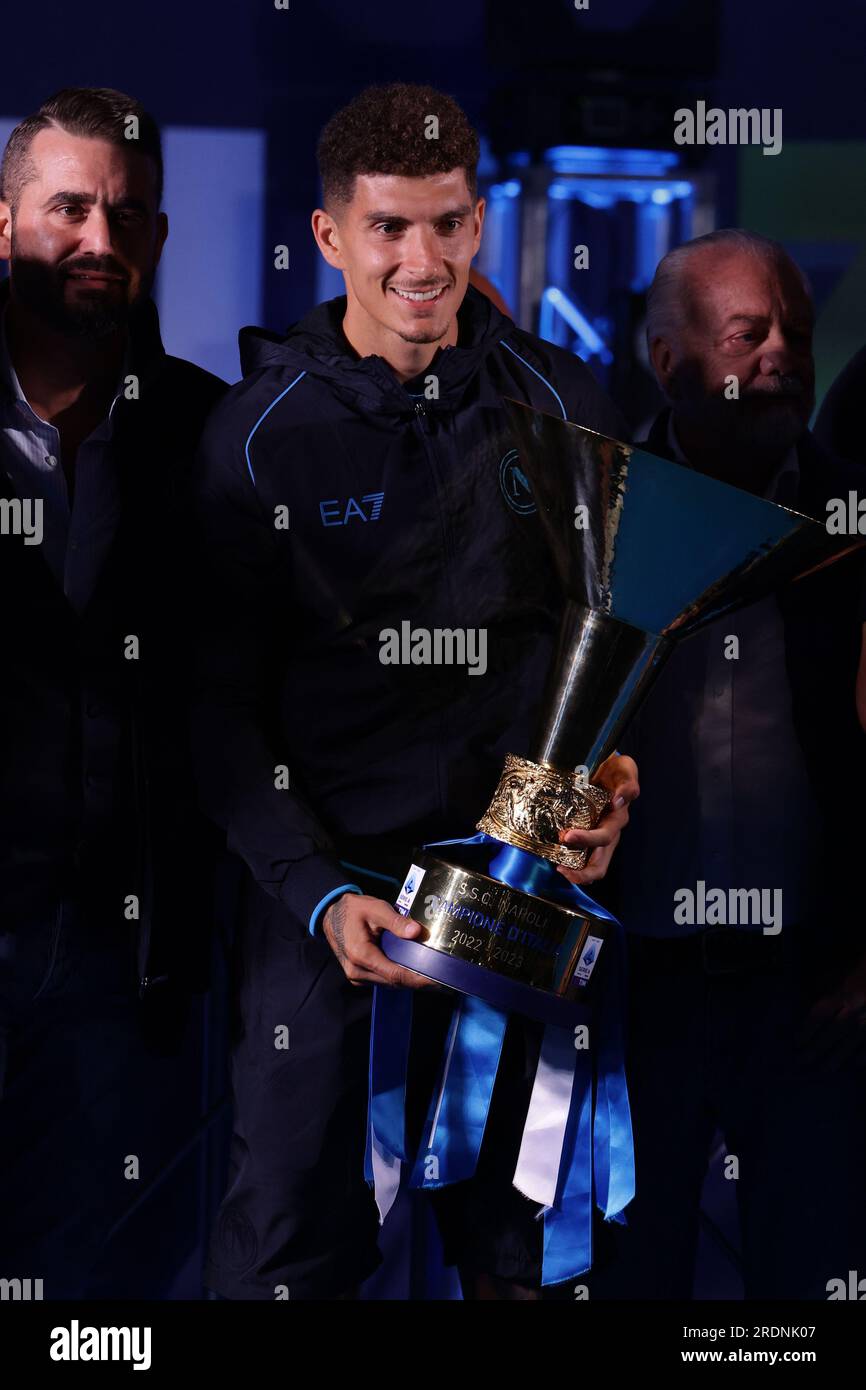 SSC Napoli's Italian defender Giovanni Di Lorenzo with the Serie A ...