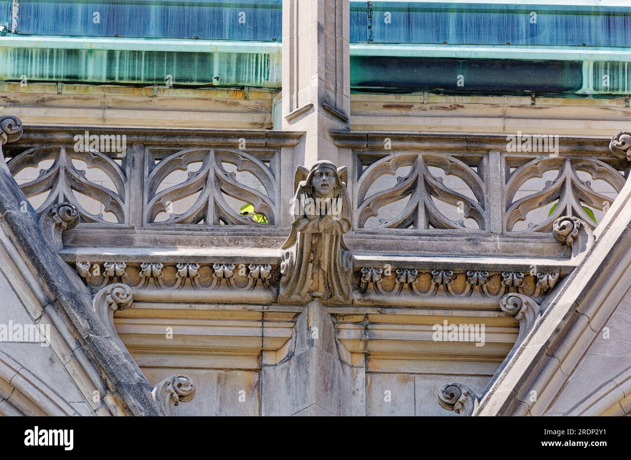 Fort Greene Historic District: Detail of 300 Vanderbilt Avenue, Queen ...