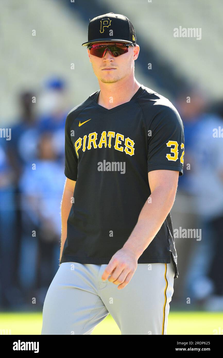 LOS ANGELES, CA - JULY 05: Pittsburgh Pirates right fielder Henry Davis ...