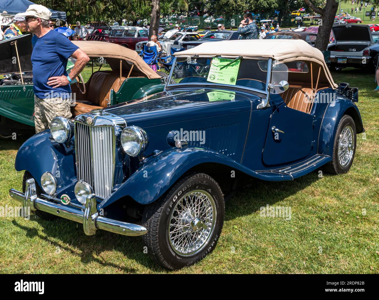 1952 mg convertible hi-res stock photography and images - Alamy