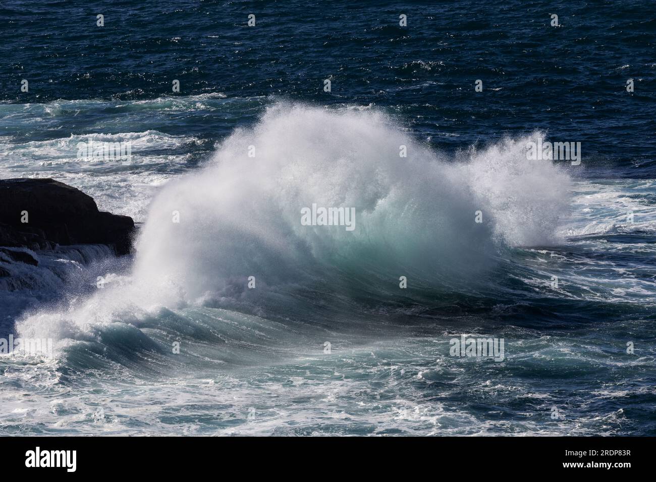 Large wave in the sea hi-res stock photography and images - Alamy