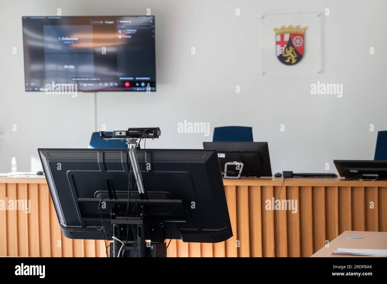 Video monitor courtroom hi-res stock photography and images - Alamy