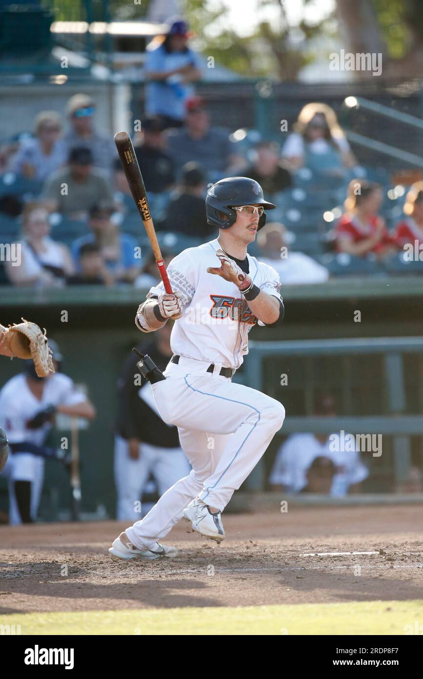 Kevin Watson Jr. (17) of the Inland Empire 66ers bats against the ...
