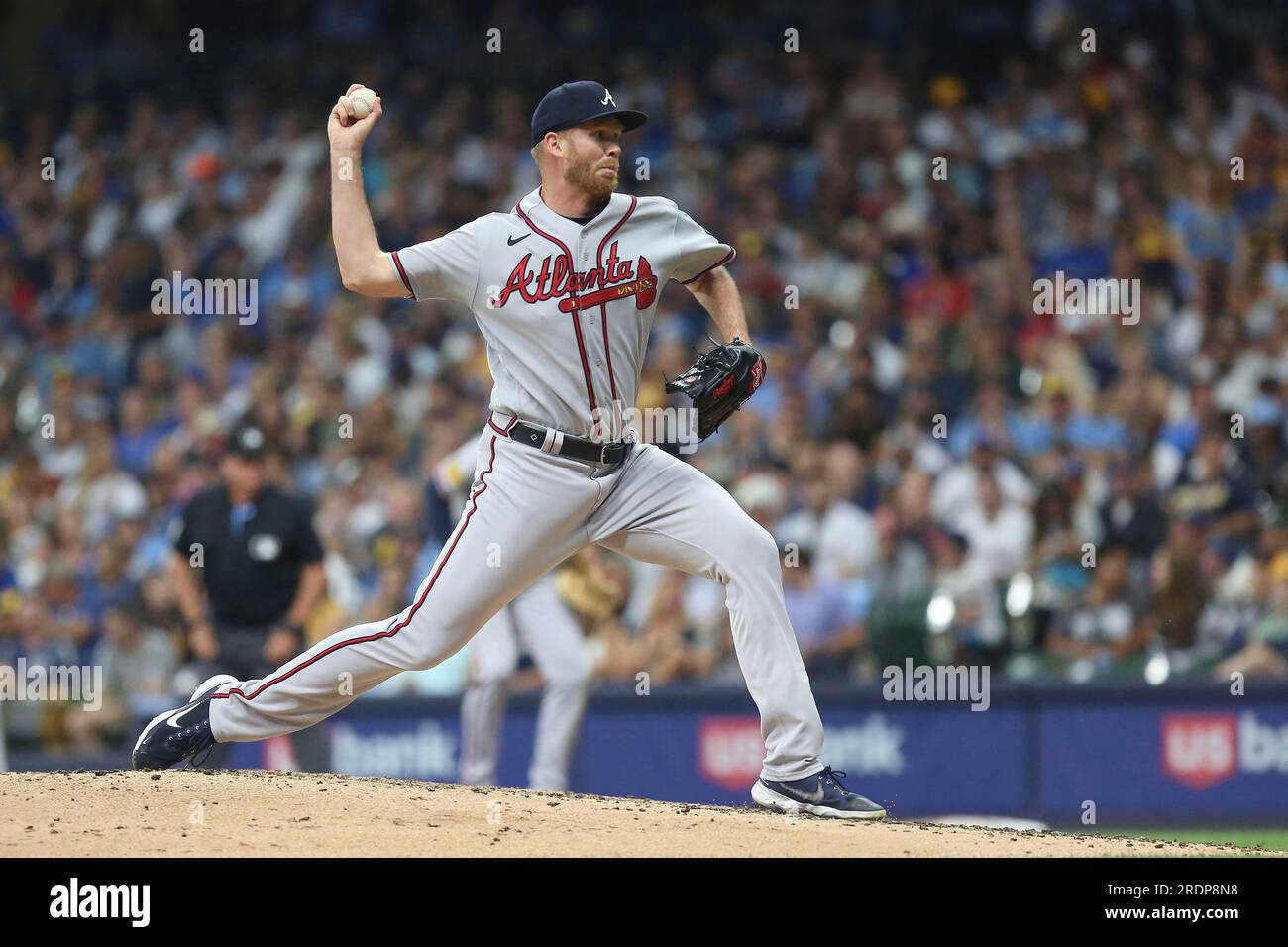 MILWAUKEE, WI - JULY 22: Atlanta Braves relief pitcher Michael Tonkin ...