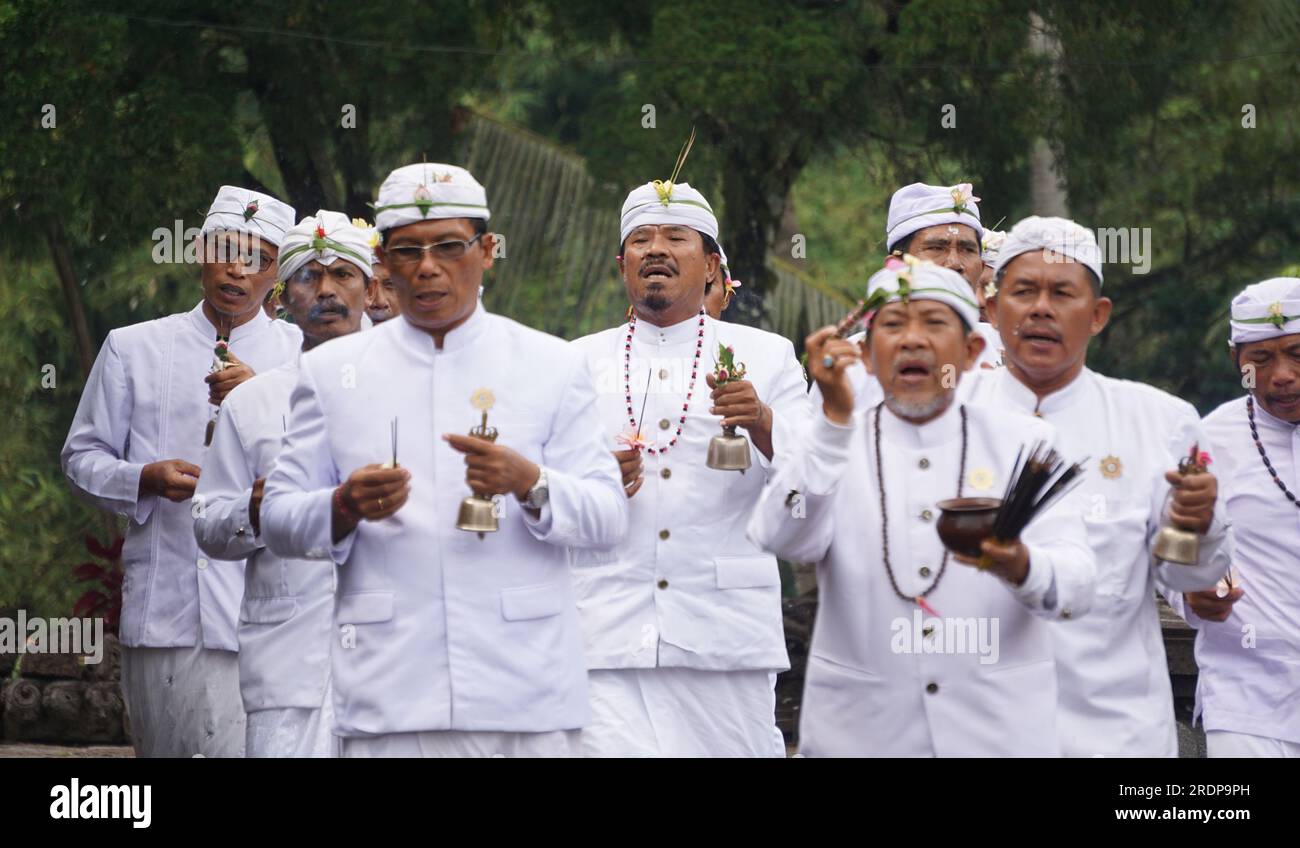 The procession of the Wedar Hayuning Penataran. This ceremony is held ...