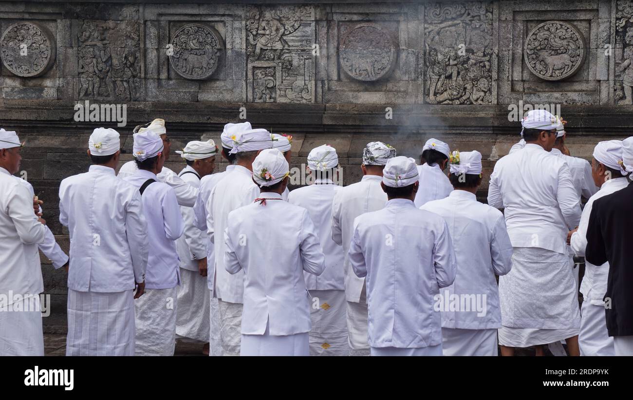 The procession of the Wedar Hayuning Penataran. This ceremony is held ...