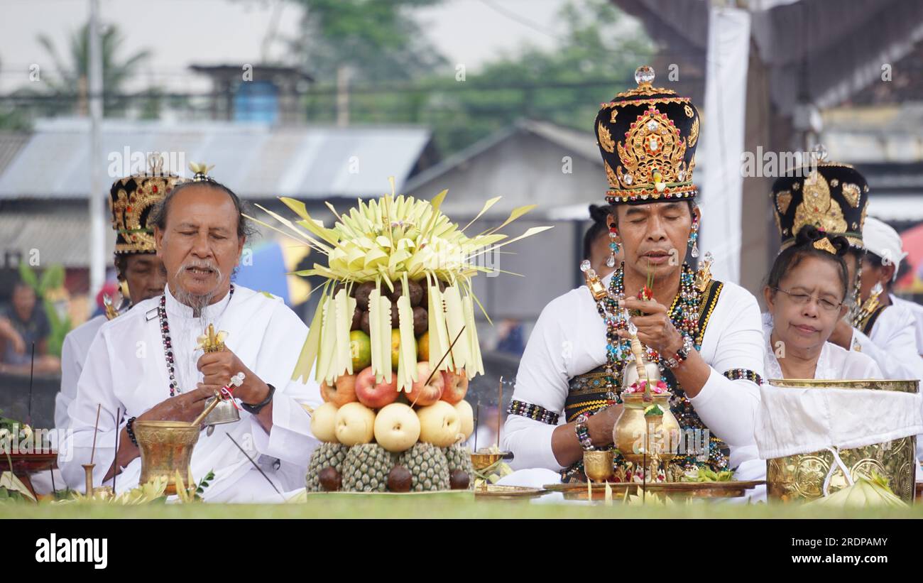 The procession of the Wedar Hayuning Penataran. This ceremony is held ...