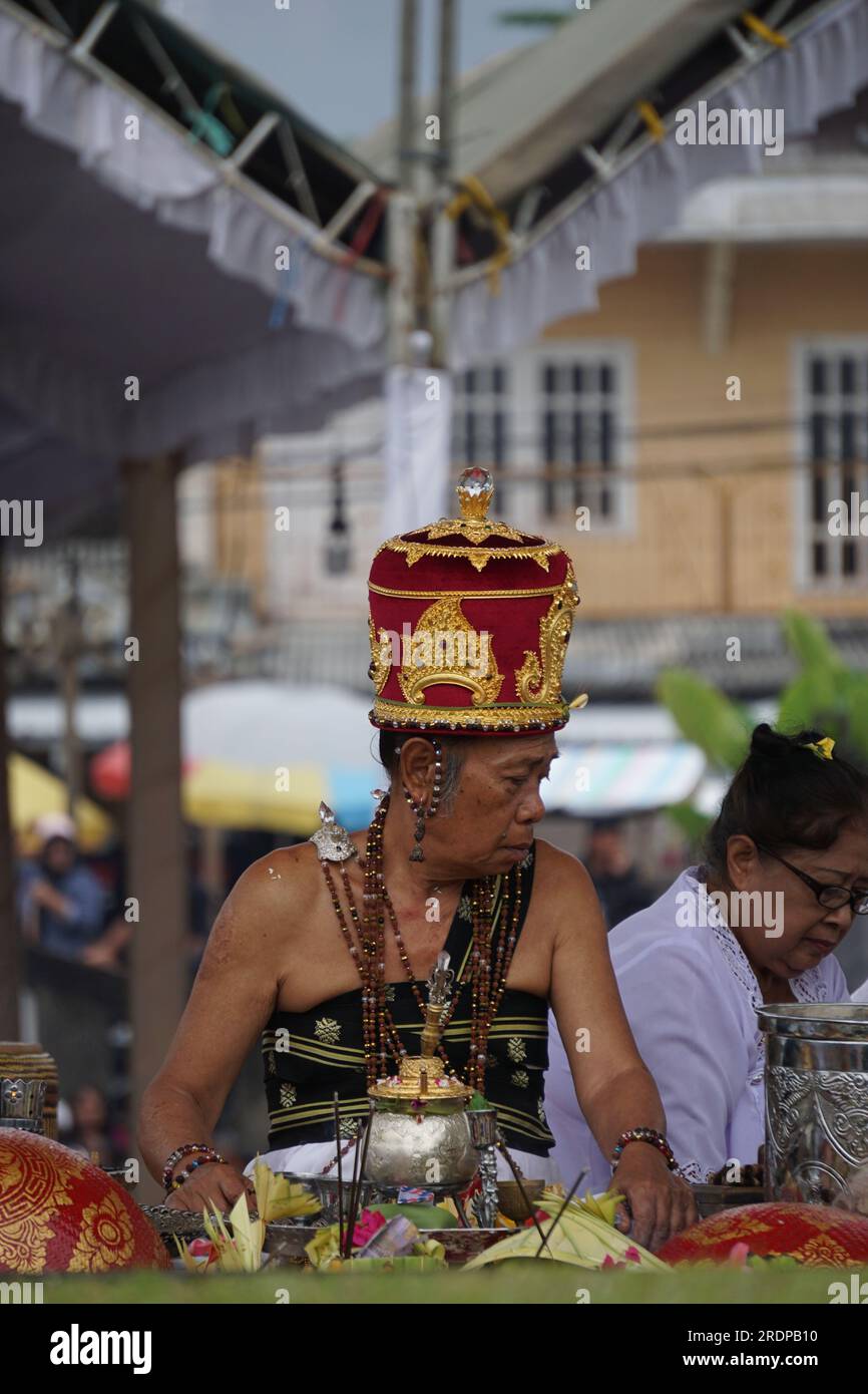 The procession of the Wedar Hayuning Penataran. This ceremony is held ...
