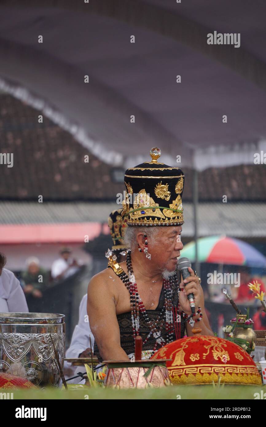 The procession of the Wedar Hayuning Penataran. This ceremony is held ...