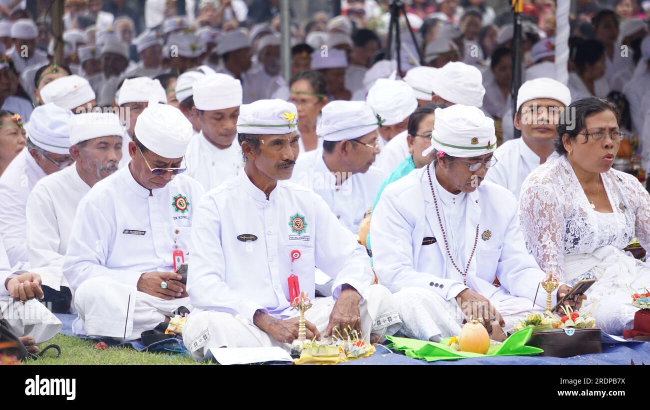 The procession of the Wedar Hayuning Penataran. This ceremony is held ...