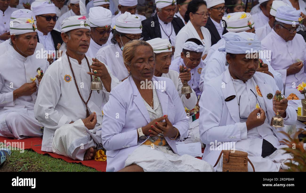 The procession of the Wedar Hayuning Penataran. This ceremony is held ...