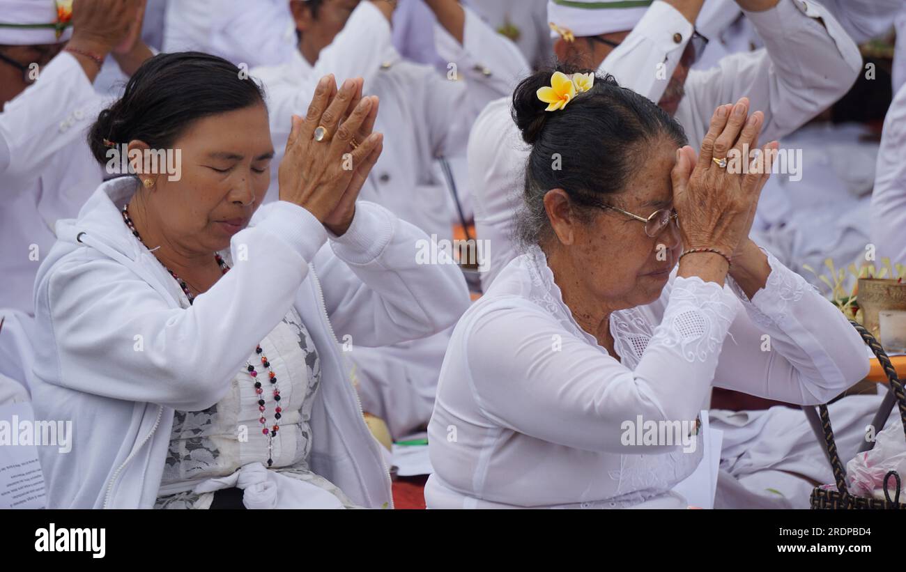 The procession of the Wedar Hayuning Penataran. This ceremony is held ...
