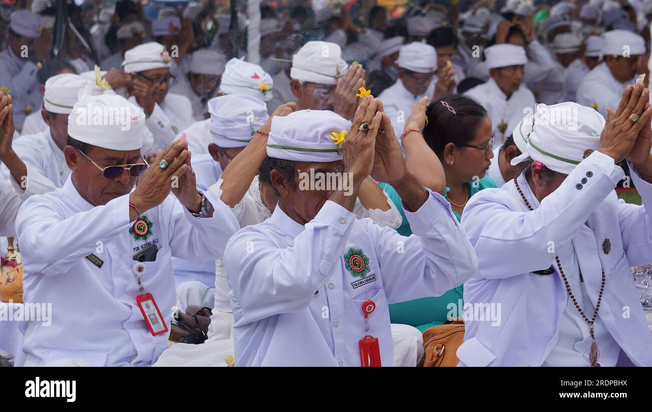 The procession of the Wedar Hayuning Penataran. This ceremony is held ...