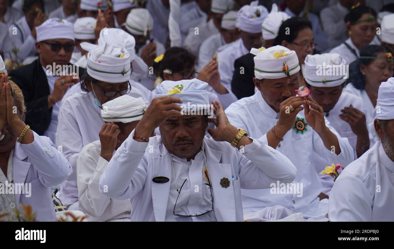 The procession of the Wedar Hayuning Penataran. This ceremony is held ...