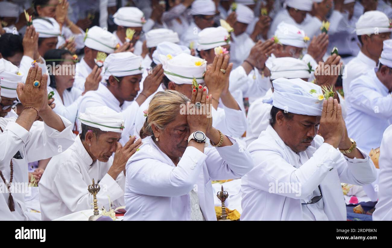 The procession of the Wedar Hayuning Penataran. This ceremony is held ...