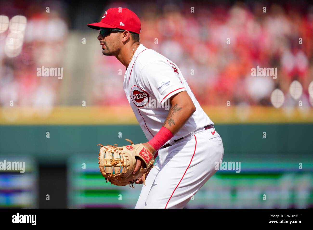 Cincinnati Reds' Christian Encarnacion-Strand plays his position during ...