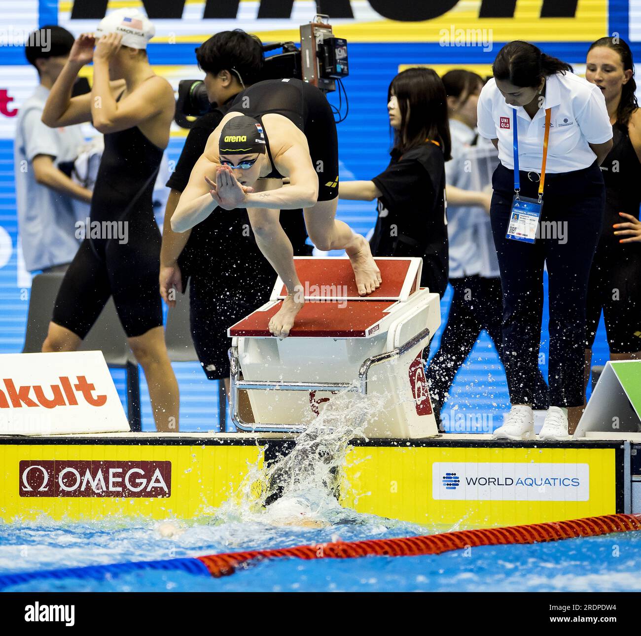 FUKUOKA - Sam van Nunen (below) and Marrit Steenbergen in action in the ...
