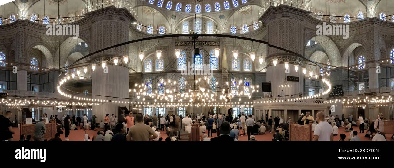 Blue mosque turkey prayer hi-res stock photography and images - Alamy