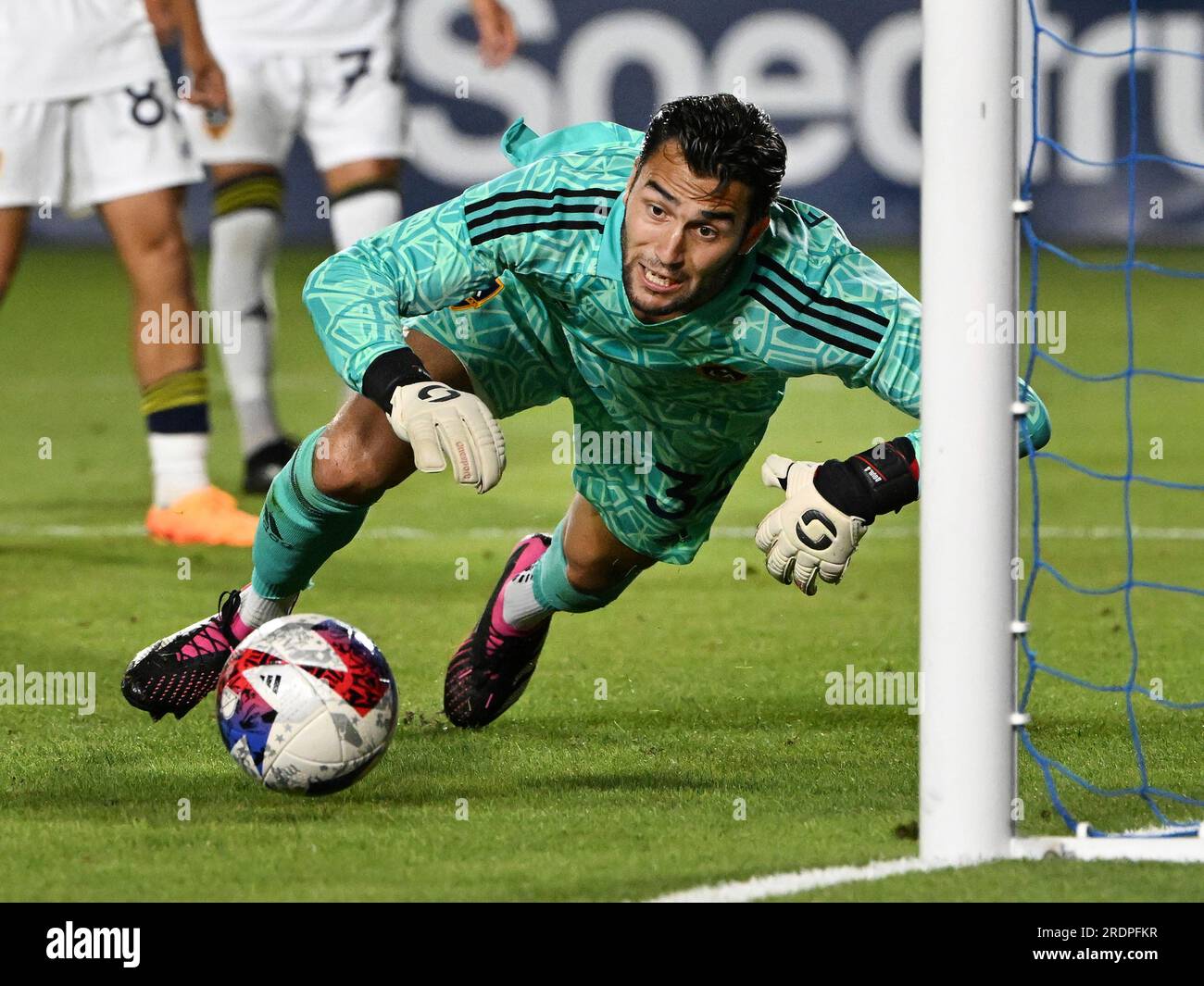 LOS ANGELES, CA - JULY 22: Los Angeles Galaxy II goalkeeper Aaron ...