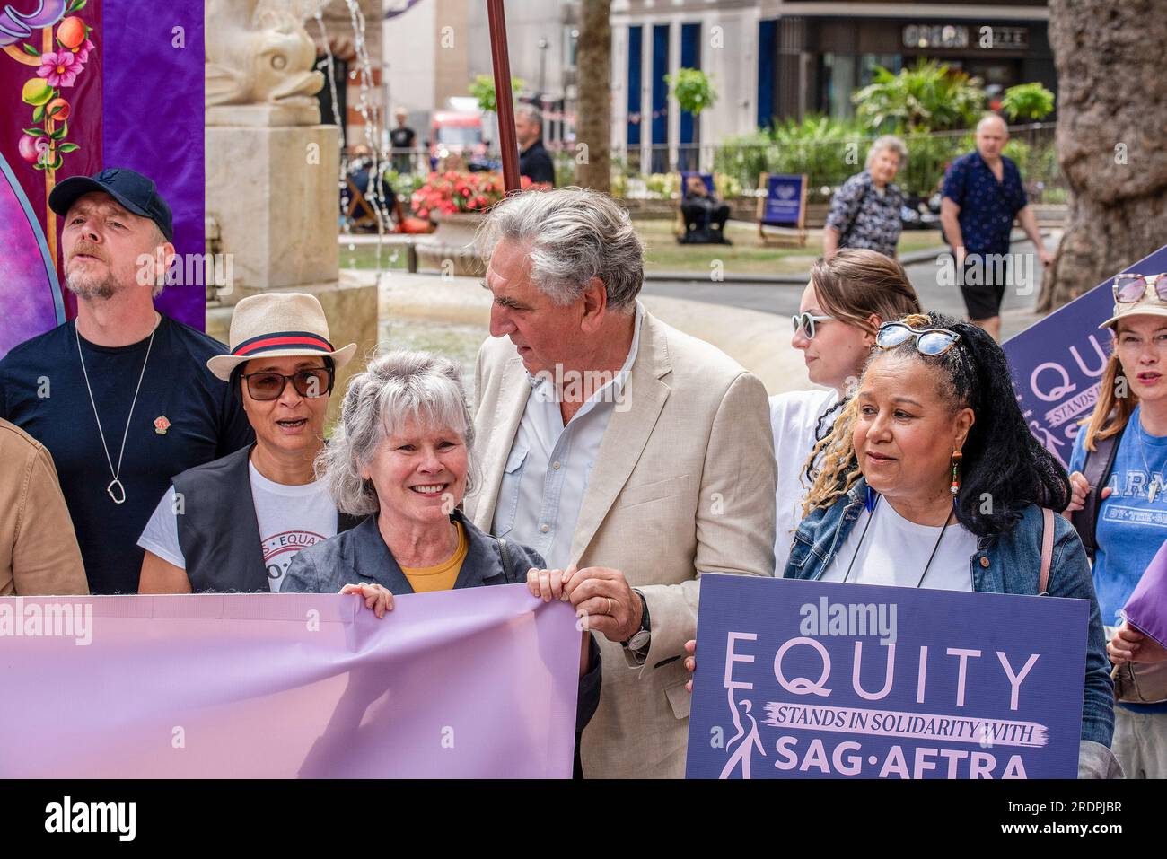 Actors protest london hi-res stock photography and images - Alamy