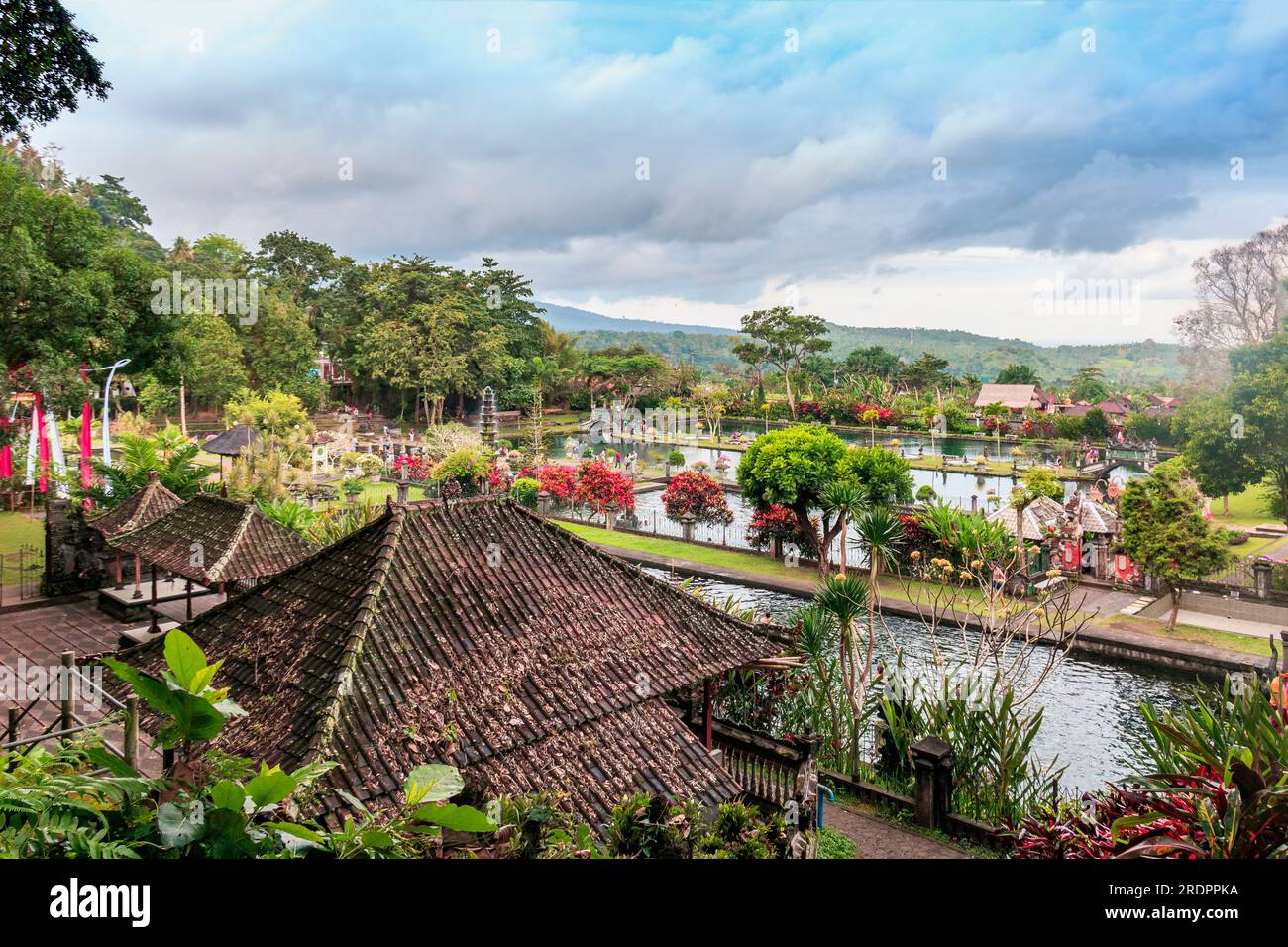 swimming pool in tropical resort, bali infinity pool Stock Photo - Alamy