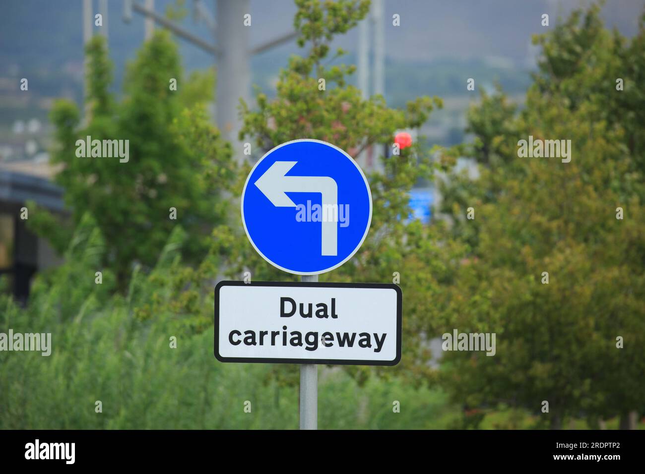 Dual carriageway sign Stock Photo - Alamy