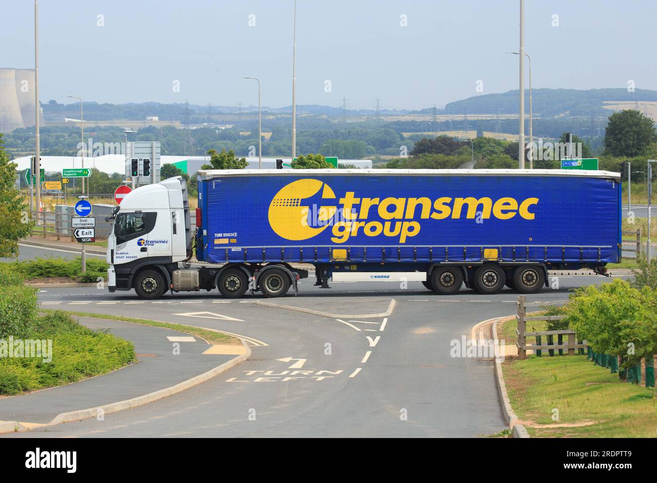 Transmec articulated lorry entering East Midlands gateway hub Stock ...