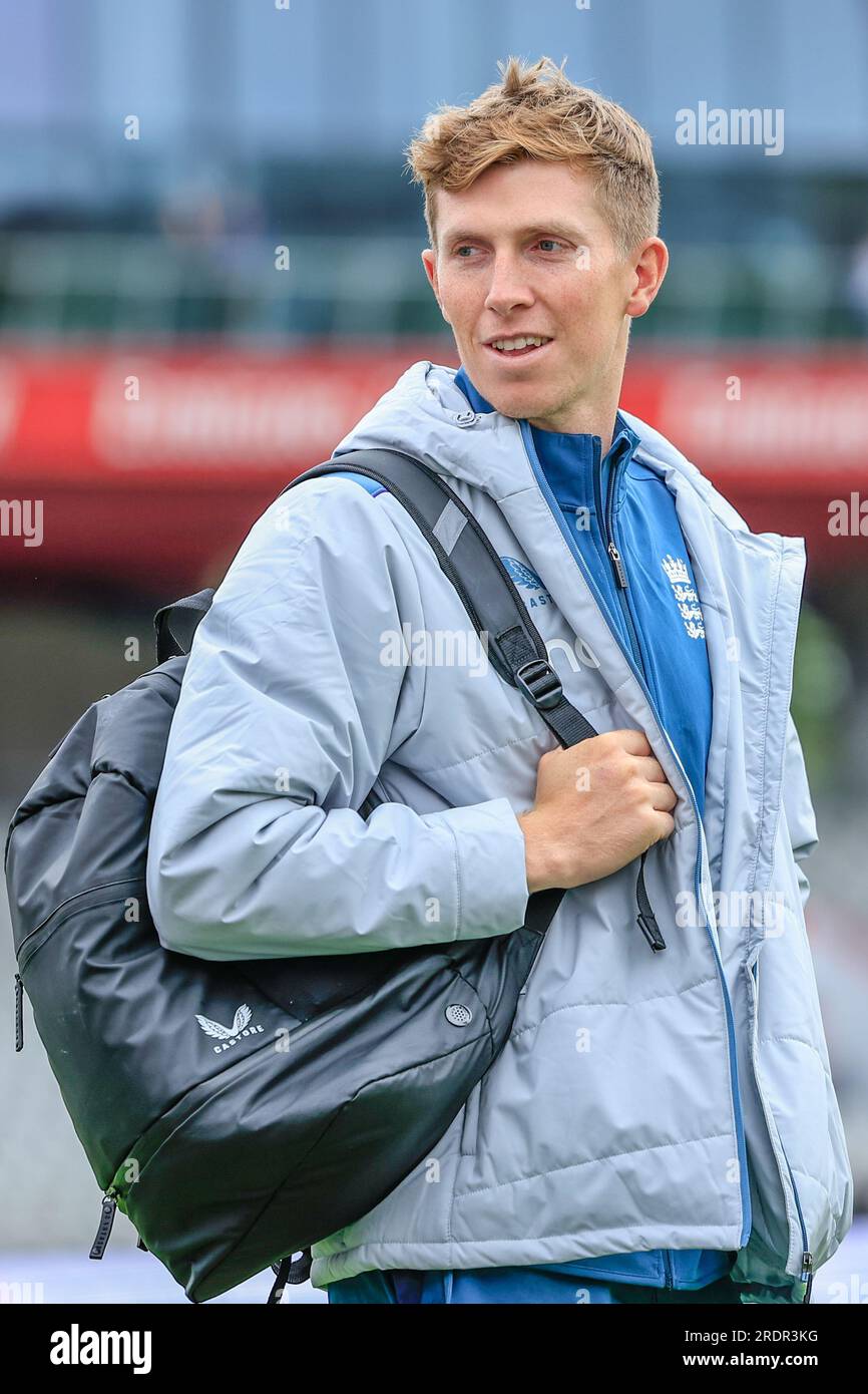 Zak crawley ashes 2023 old trafford hi-res stock photography and images ...