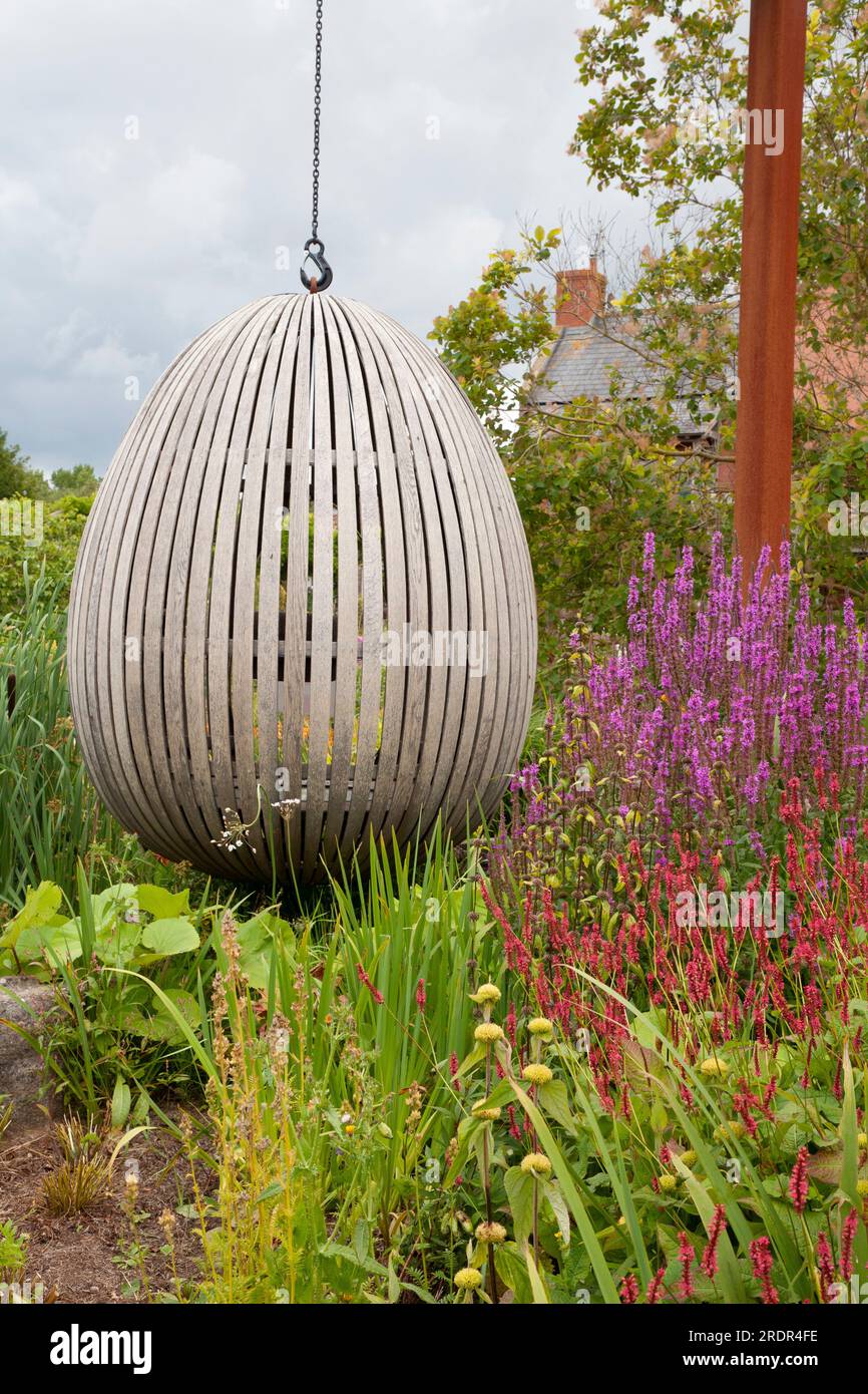 The Gravel Garden by garden designer Tom Massey supported by Sarah Mead ...
