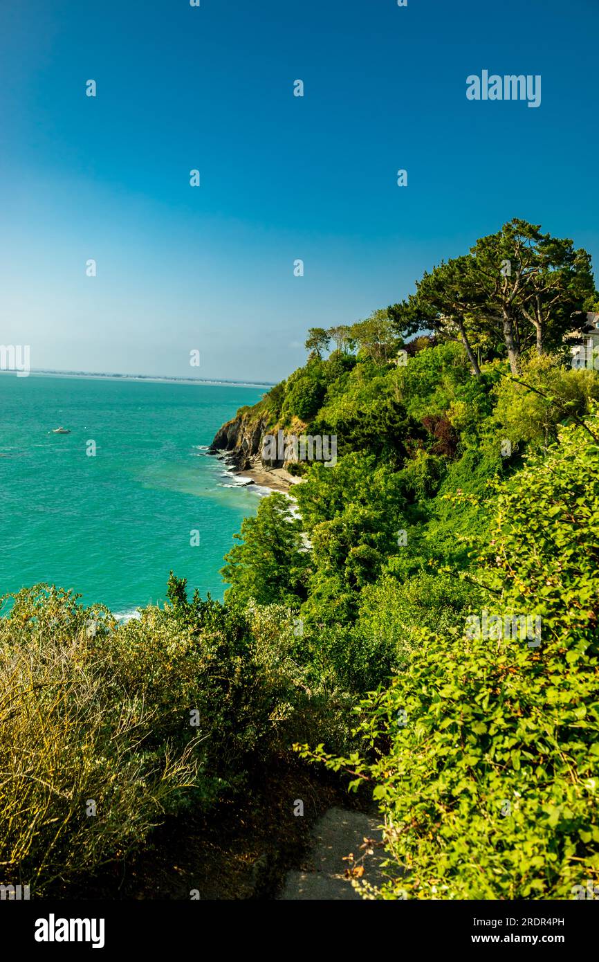Scenic hike to Pointe du Grouin in beautiful Brittany - Cancale ...