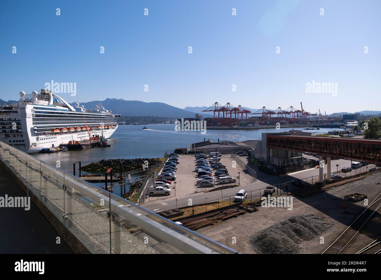 Port of vancouver ship hi-res stock photography and images - Alamy