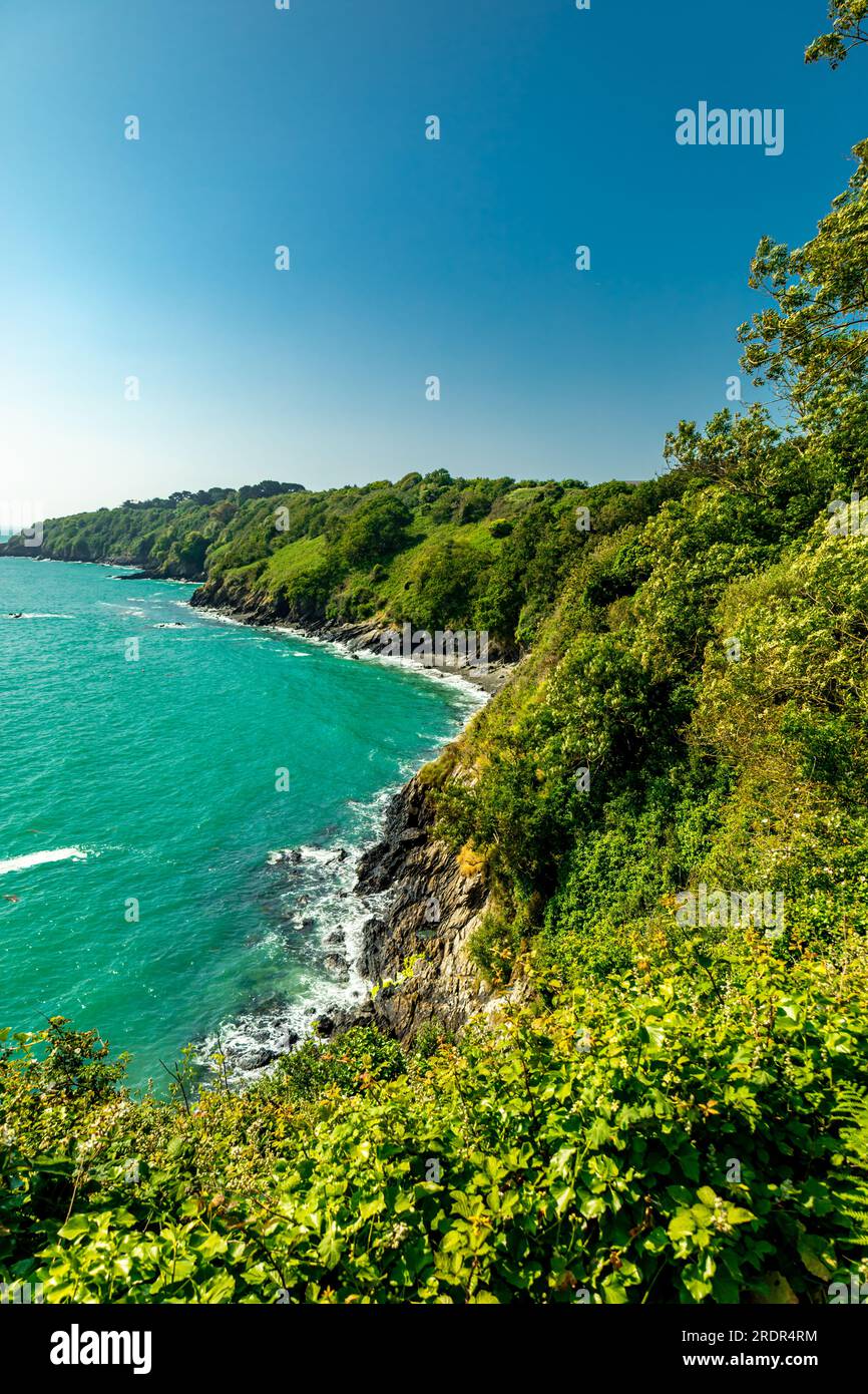 Scenic hike to Pointe du Grouin in beautiful Brittany - Cancale ...